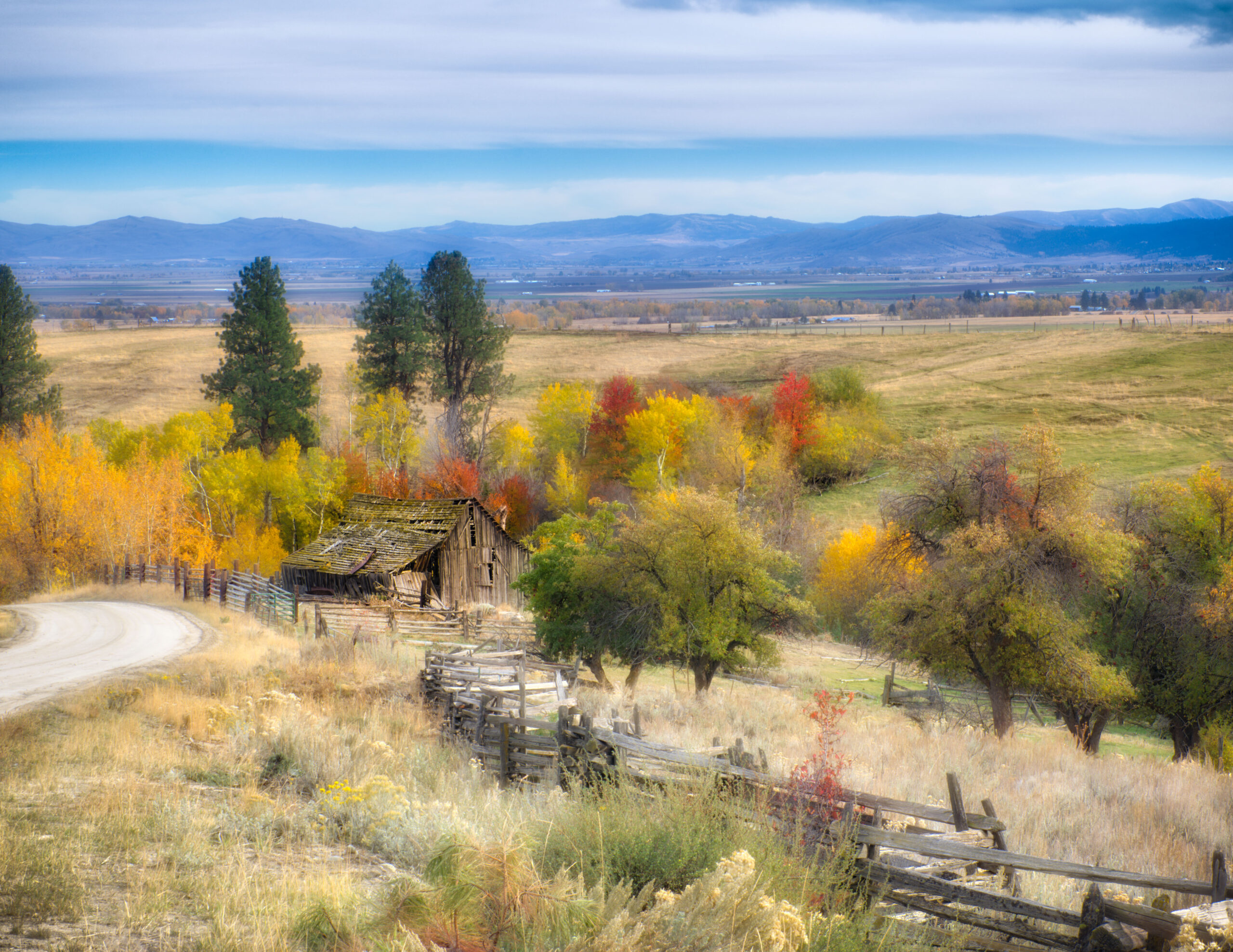 2018 Northeast Oregon Calendar November Fall Barn | Oregon Exposures